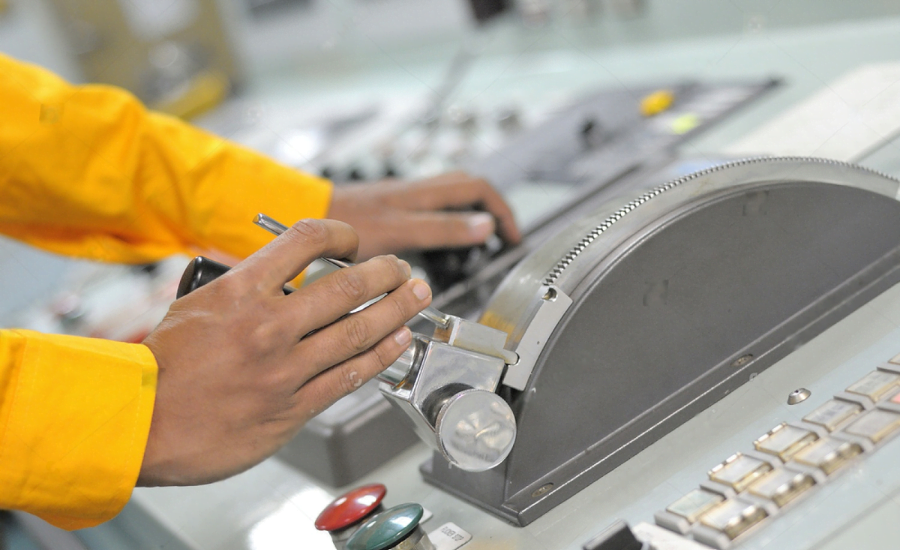 Maritime Mechanic: A Comprehensive Guide to Being an Engine Cadet ...